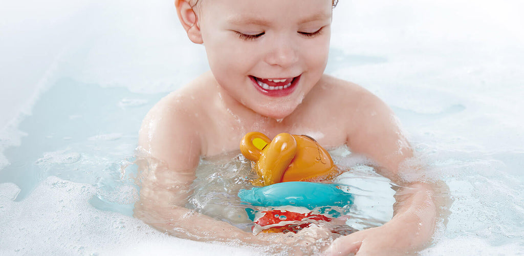 Swimmer Teddy Wind-Up Bath Toy